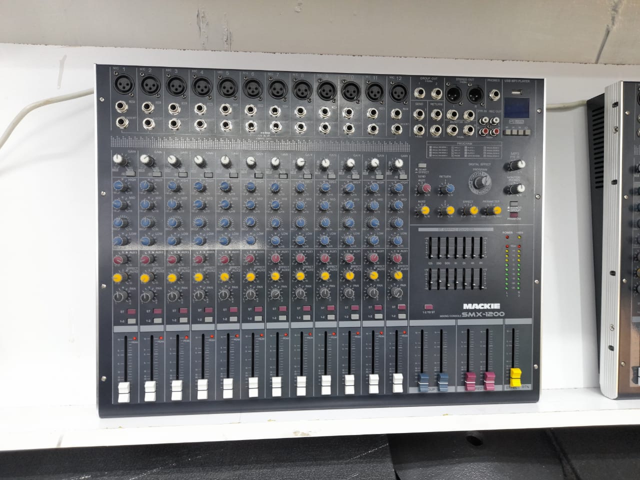 Mackie Plain Mixer 12channel smx-1200 - toptoolsmachineries