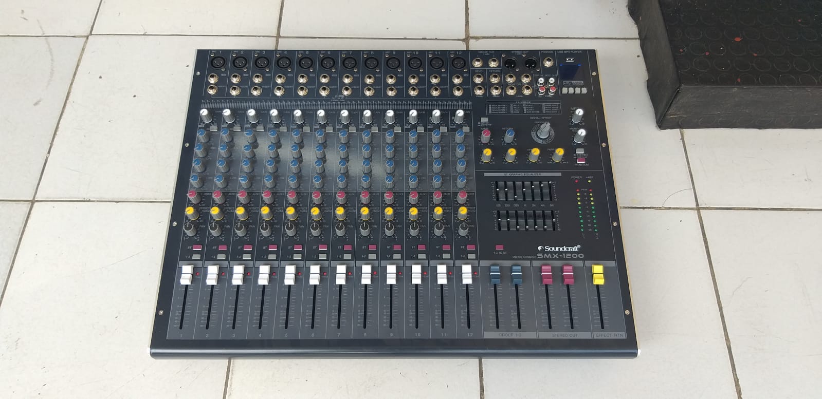 Soundcraft SMX-1200 12channel Professional Plain Mixer ...